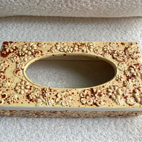 Vintage | Bath | Vintage Mid Century Ceramic Tissue Box Cover Daisy ...